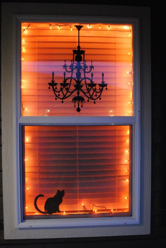 31+ Scary Halloween Window Decoration Ideas That You Need To Do (2024)
