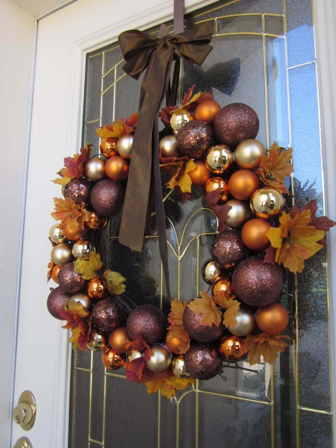 71+ Beautiful DIY Fall Door Wreath Ideas That Impress Your Visitors