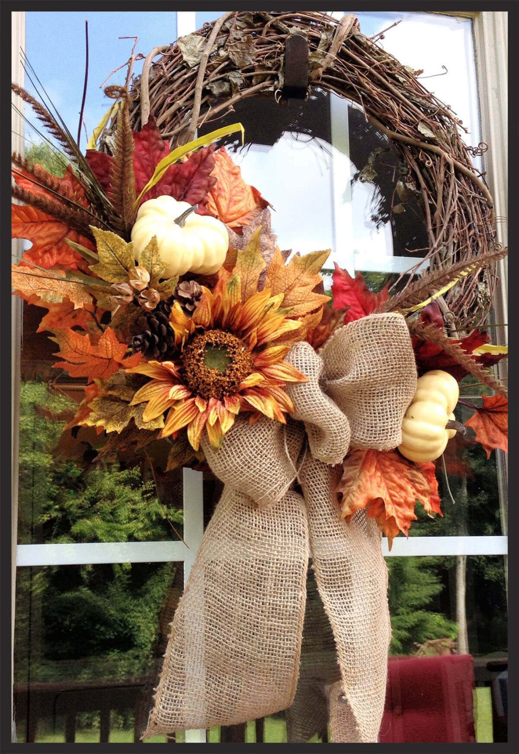 71+ Beautiful DIY Fall Door Wreath Ideas That Impress Your Visitors