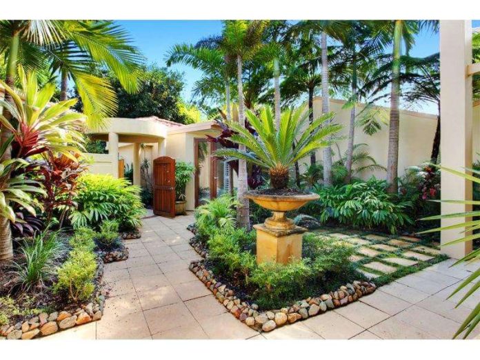 31+ Unique Pebble Garden Ideas and Designs in 2024 (Pictures)