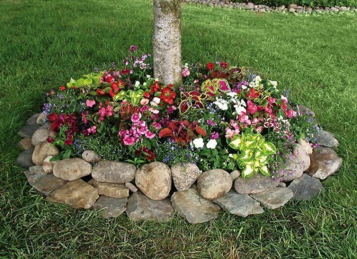 27+ Flower Garden Designs for a Small Space - FarmFoodFamily