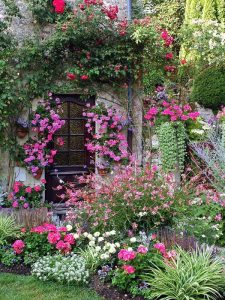 10 Creative Garden Design Ideas to Add Style to the Landscape