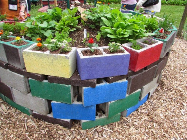 Urban Gardening: How To Build A Raised Bed (15 Ideas)