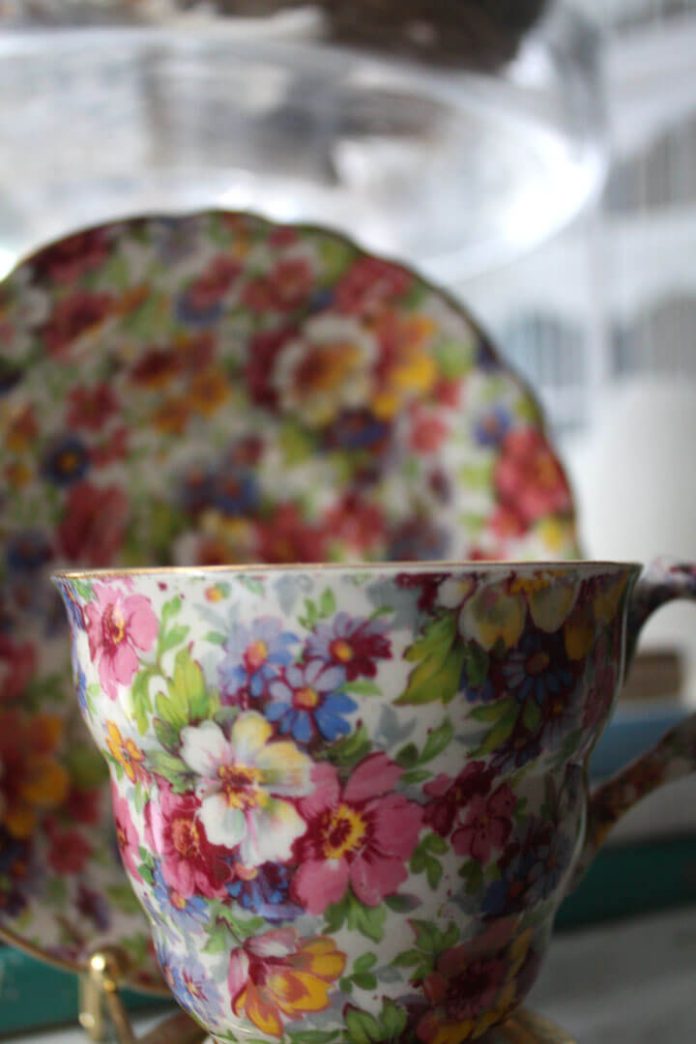 18+ Home Decorating Ideas With Flowers - FarmFoodFamily
