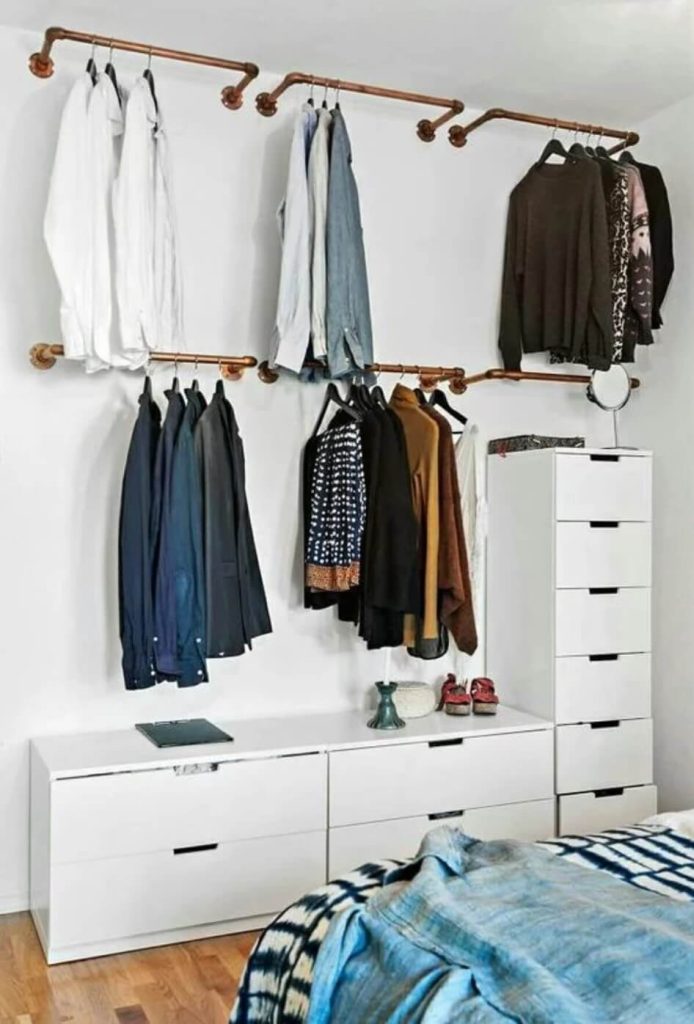 13 Creative Ways To Create a Wardrobe With Low Budget
