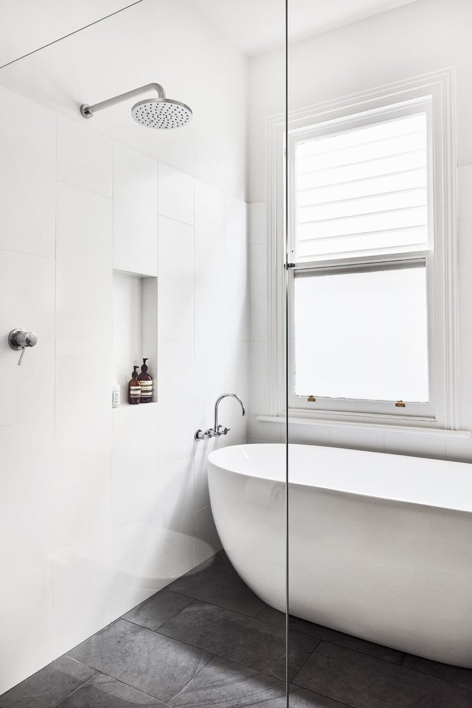 23+ Modern White Bathroom Ideas & Designs For 2024