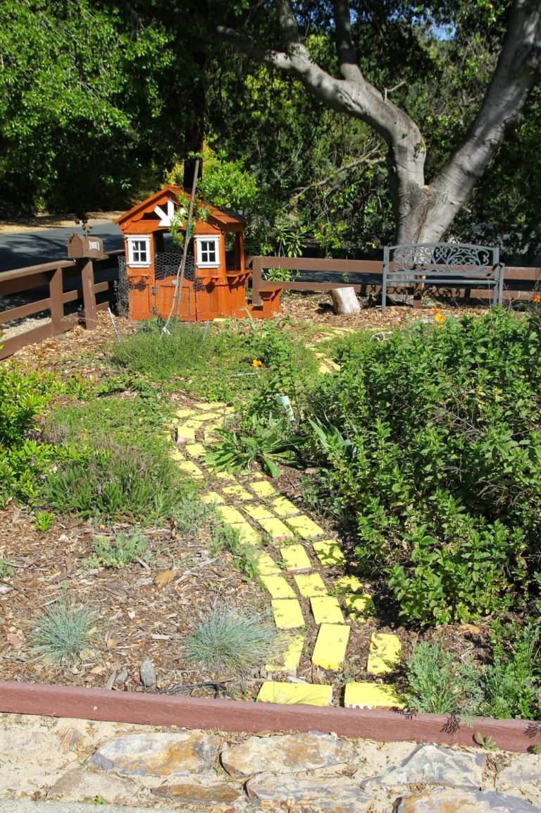 16+ Beautiful Yellow Brick Road Garden Ideas & Designs For 2024