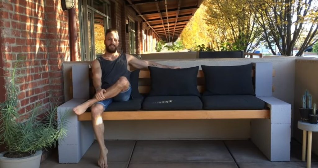 20+ Best Outdoor Cinder Block Bench Ideas & Designs For 2024