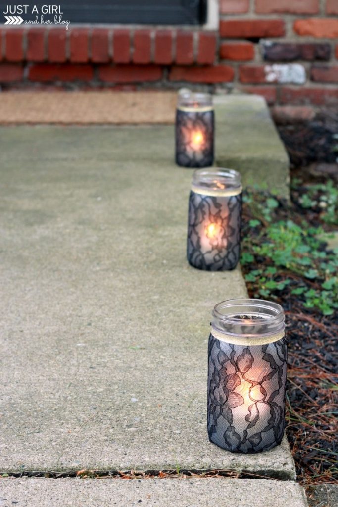 25+ Spooky Lighting Ideas For Halloween Night 2024