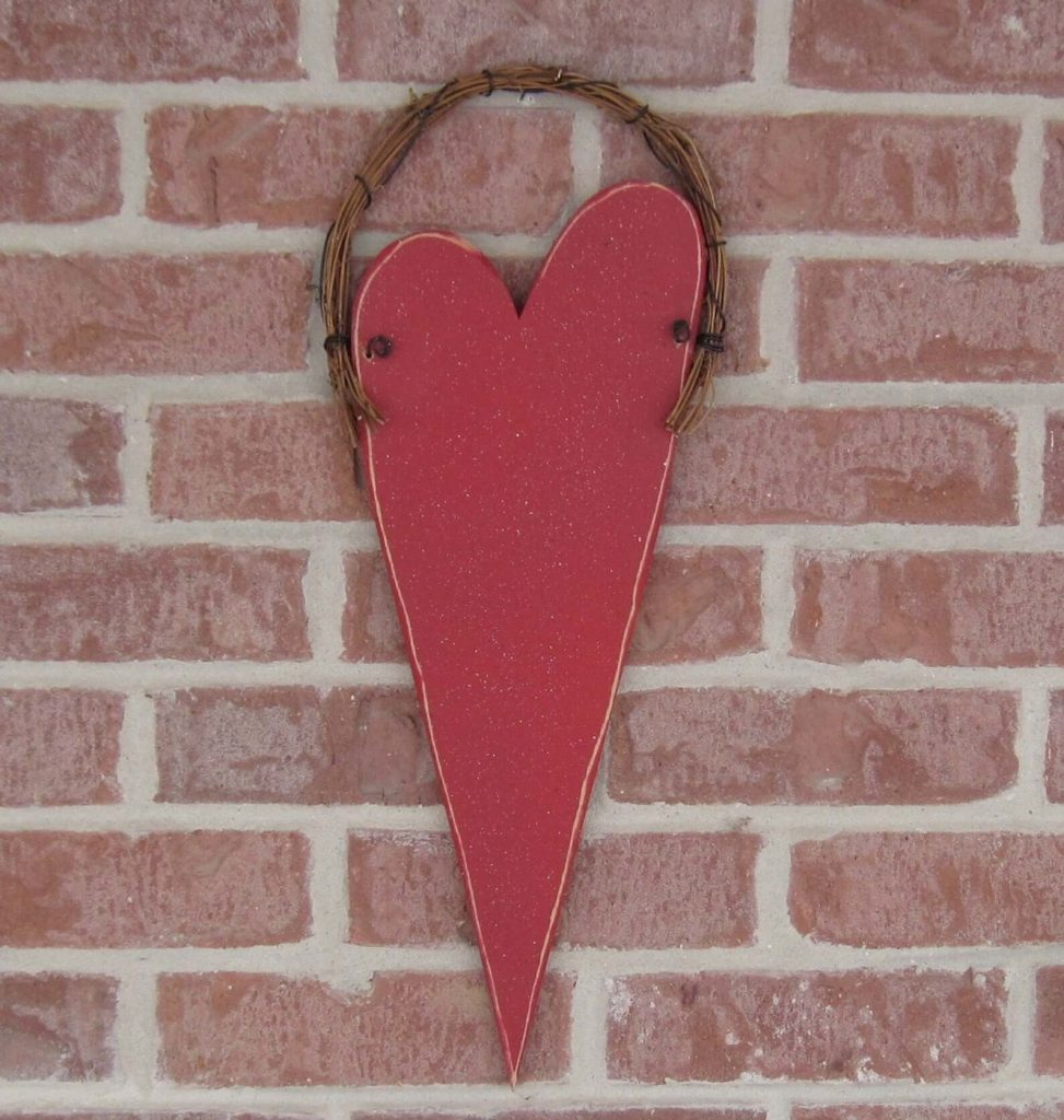 20+ Amazing DIY Rustic Wood Heart Ideas & Projects For Your Lovely Home