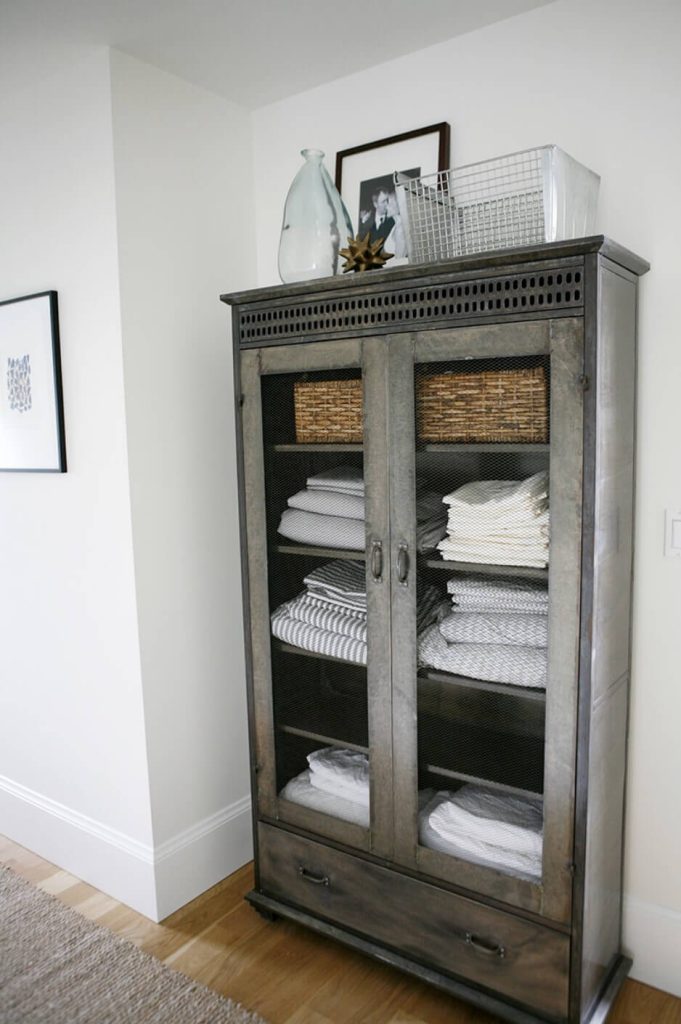 32+ Creative DIY Towel Storage Ideas & Designs For Bathroom In 2024