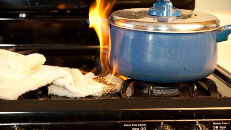 10 Must Know Tips When It Comes to Kitchen Safety