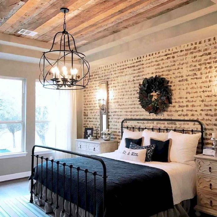 25+ Stunning Farmhouse Master Bedroom Decor Ideas & Designs In 2024