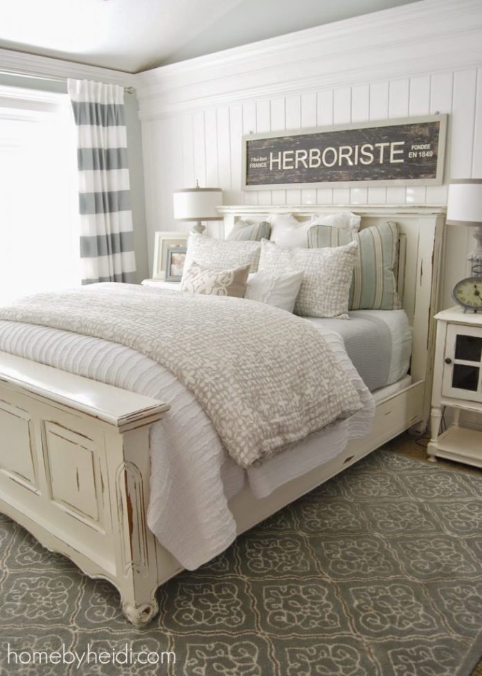 25+ Stunning Farmhouse Master Bedroom Decor Ideas & Designs In 2024