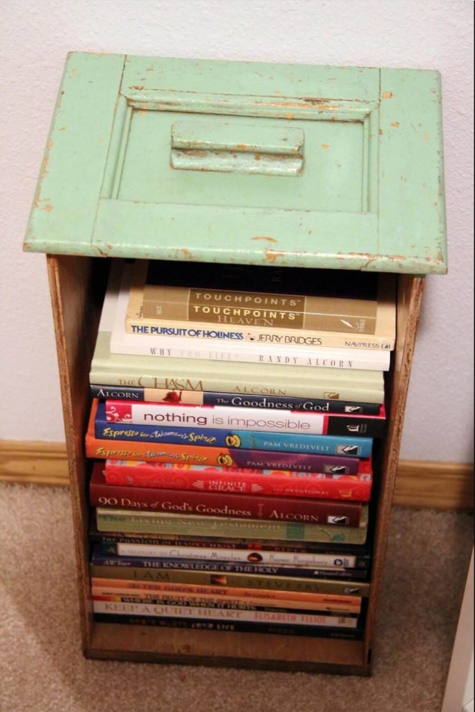 35+ Clever Recycled Old Drawer Design & Decor Ideas For 2024