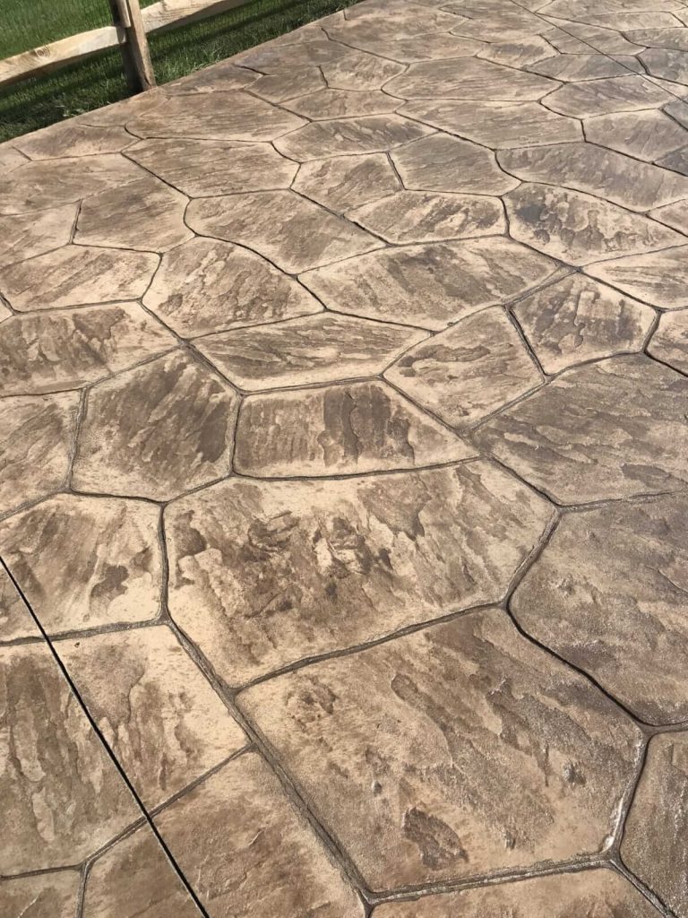 38+ Creative Patio & Garden Floor Decorating Ideas With Patterns For 2024