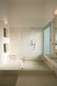 27+ Stunning Open Shower Ideas and Designs For Your Bathroom In 2024