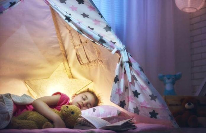 38+ Fun and Easy DIY Tent Ideas & Projects For Your Kids (Indoor & Outdoor)