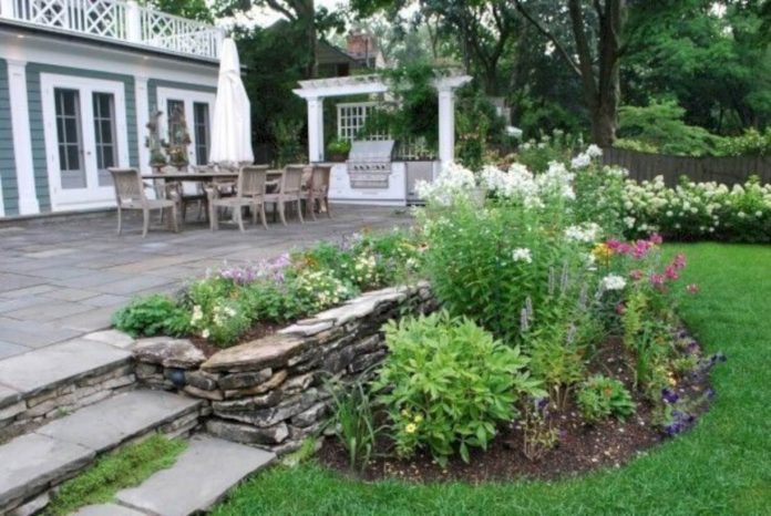 30+ Beautiful Terraced Front Yard Garden Ideas & Designs For 2024