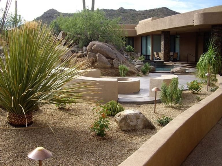 21+ Cheap Desert Backyard Landscaping Ideas - Drought Tolerant Gardens