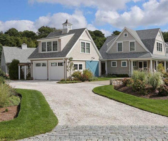 20+ Best Driveway Ideas and Designs On A Budget (With Pictures) 2024