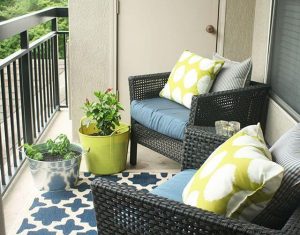 31+ Best Tiny Condo Balcony Patio Ideas & Designs For Privacy 2024