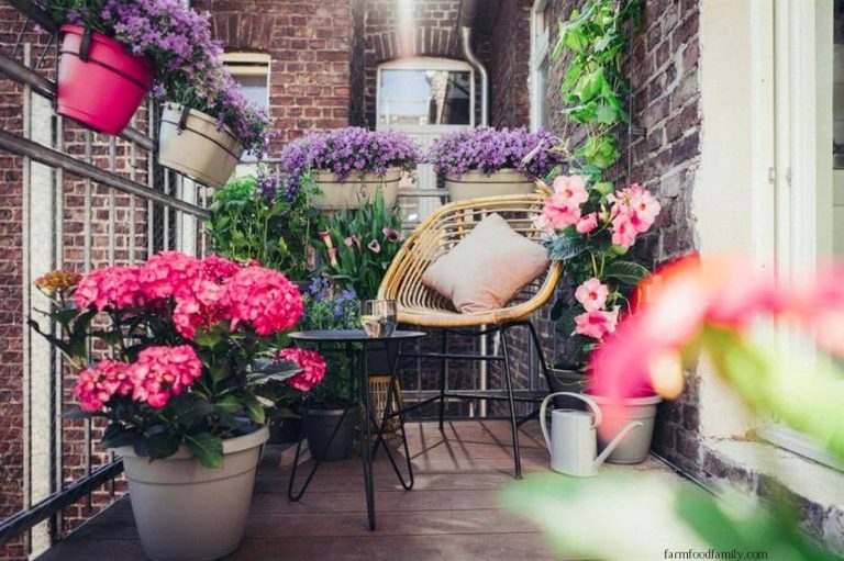 31+ Best Tiny Condo Balcony Patio Ideas & Designs For Privacy 2024