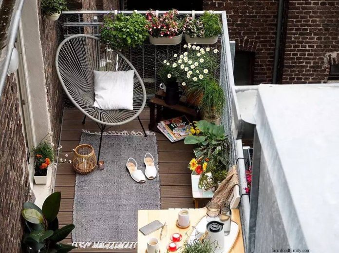 31+ Best Tiny Condo Balcony Patio Ideas & Designs For Privacy 2024