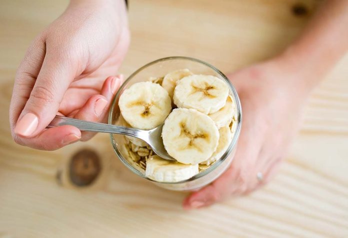 How A Banana Before Bed Can Help You Sleep Better - FarmFoodFamily