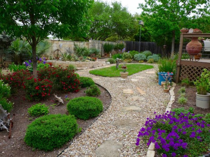 20+ Best Texas Backyard Landscaping Ideas & Designs (With Pictures)