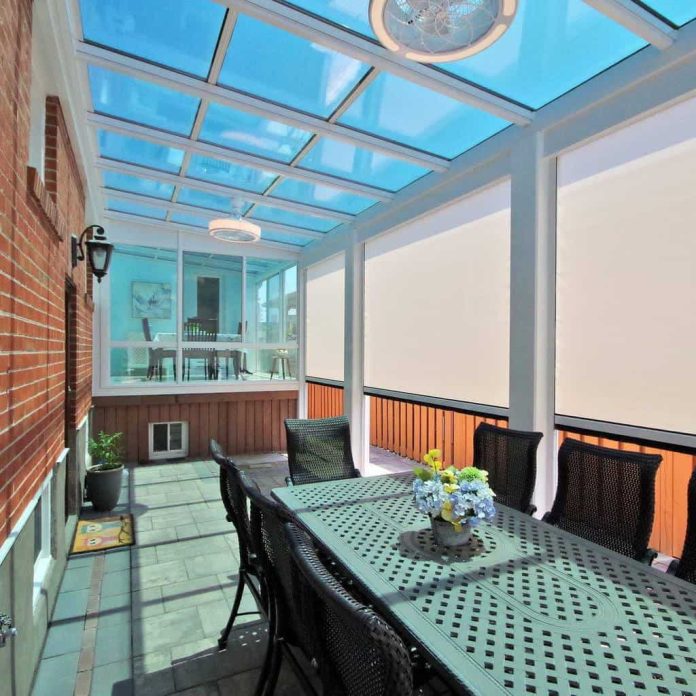 25+ Simple Outdoor Enclosed Patio Ideas & Designs On A Budget