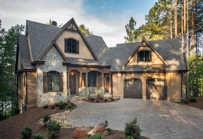 Cobblestone Driveway: Cost, Installation, Pros and Cons, Ideas (2024)