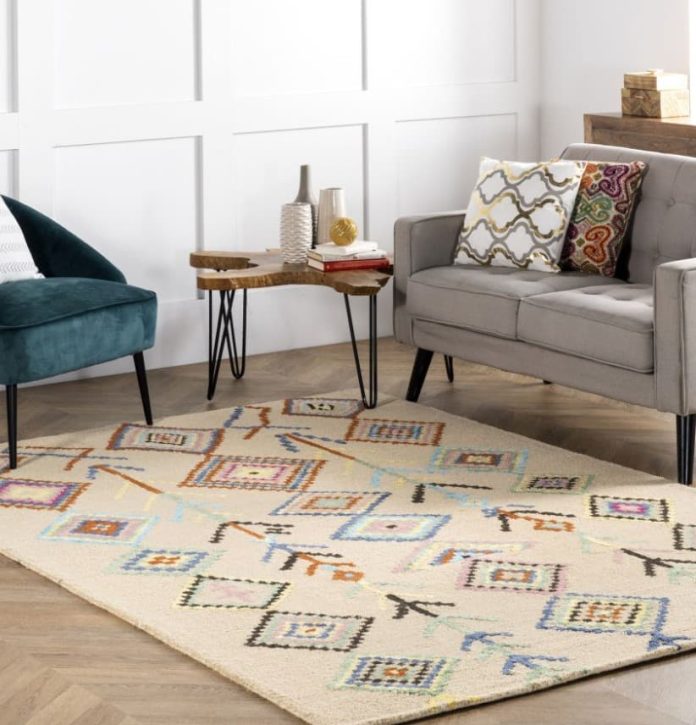 What Color Rug Goes With A Gray Couch? (30 Best Options)