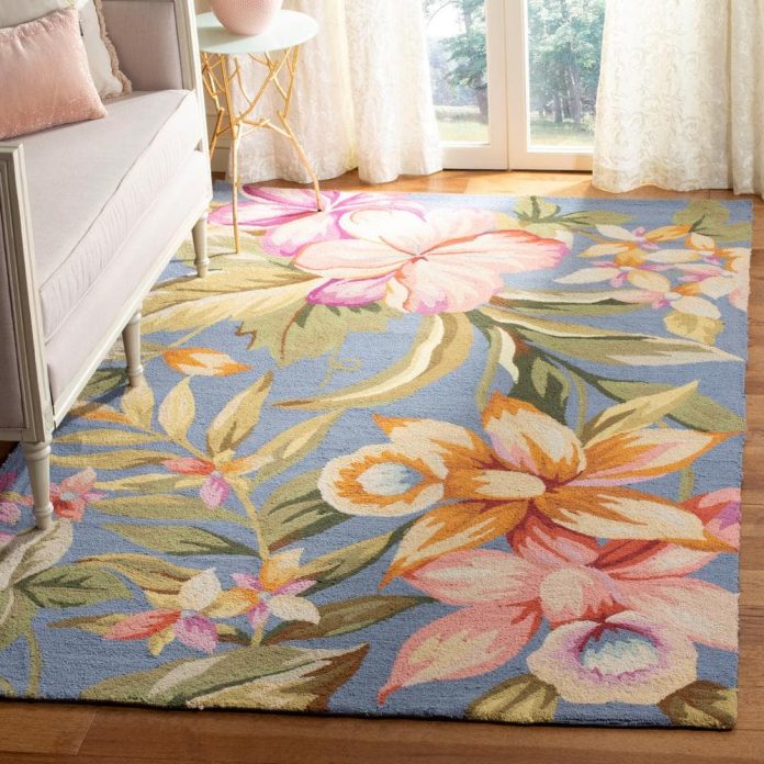 What Color Rug Goes With A Gray Couch? (30 Best Options)