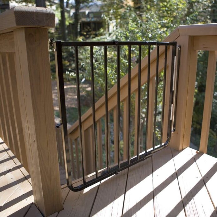 35+ Best DIY Deck Gate Ideas and Designs (With Pictures) For 2024