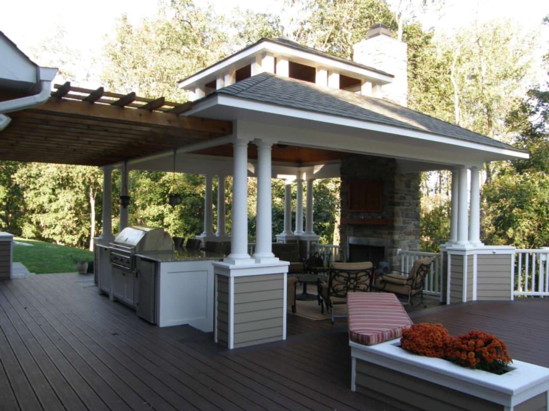 65+ Best Deck Color Ideas and Designs For 2024 (With Pictures)