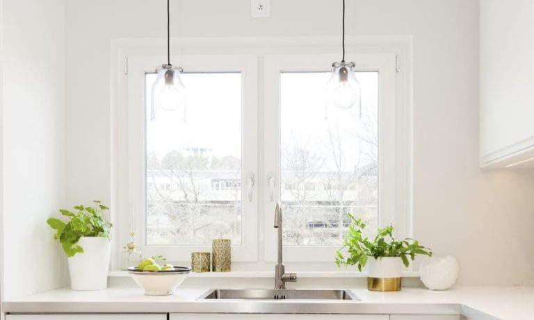 35+ Best Kitchen Window Decor Ideas and Designs (With Pictures)