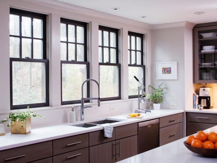 35+ Best Kitchen Window Decor Ideas and Designs (With Pictures)