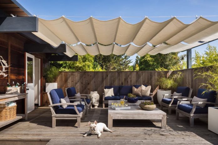 35+ Best Deck Shade Ideas and Designs (With Pictures) For 2024