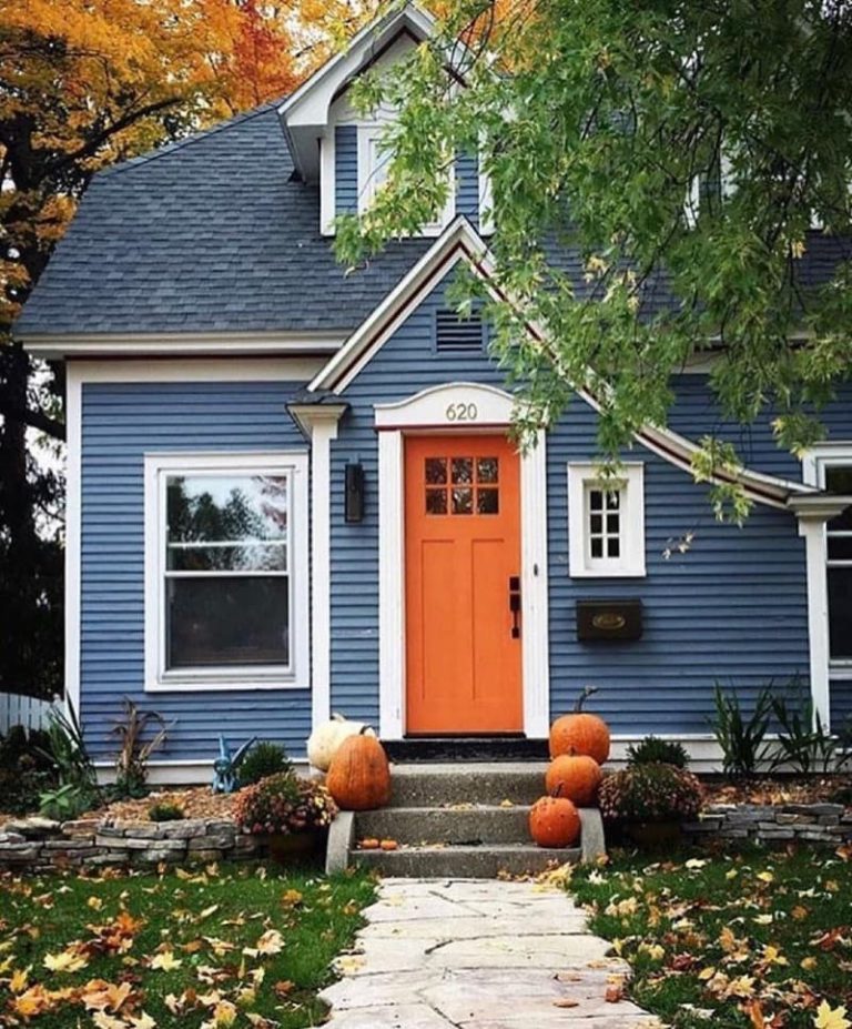 25+ Best Front Door Colors For A Blue House (Ideas and Designs)