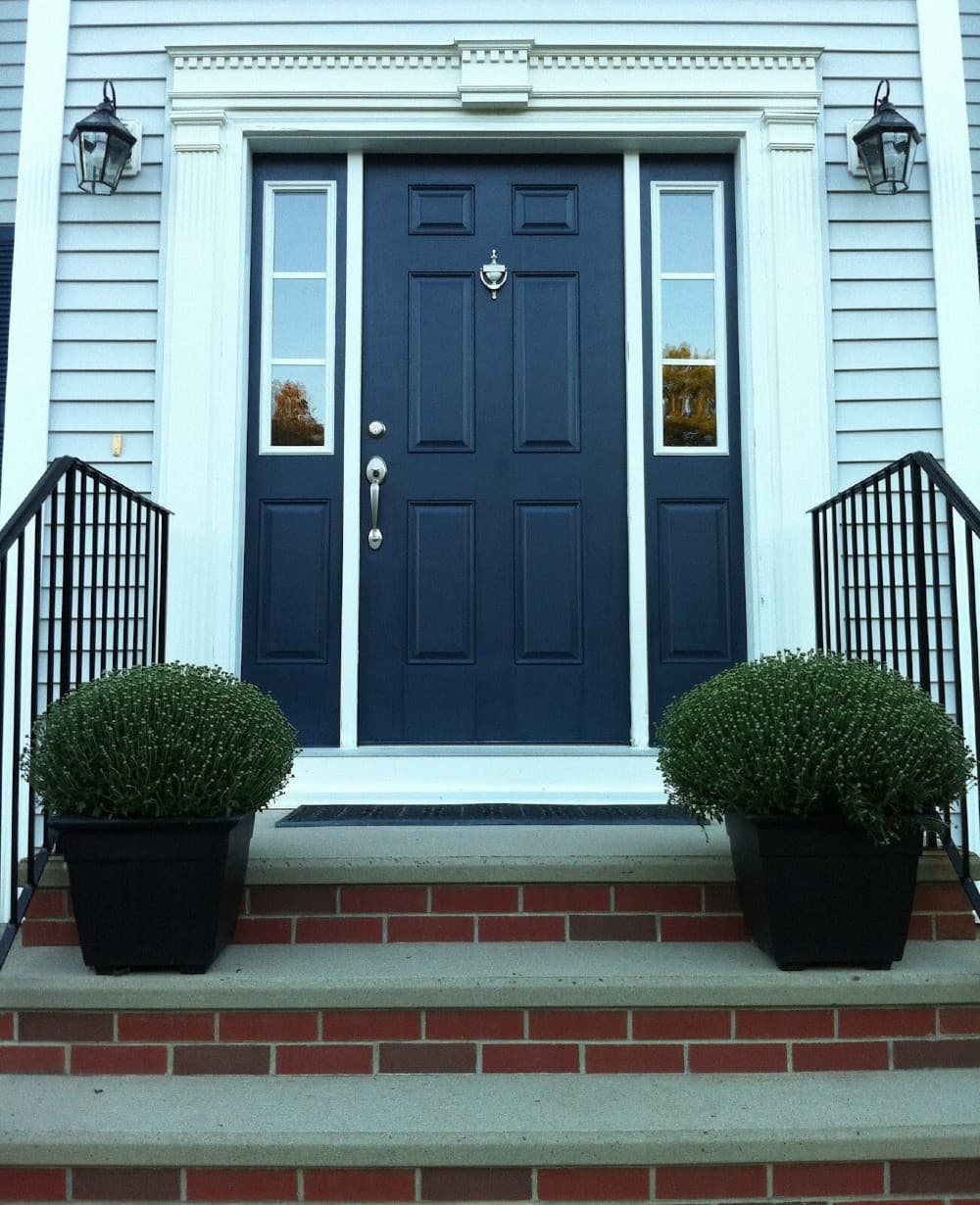 25+ Best Front Door Colors For A Blue House (Ideas and Designs)