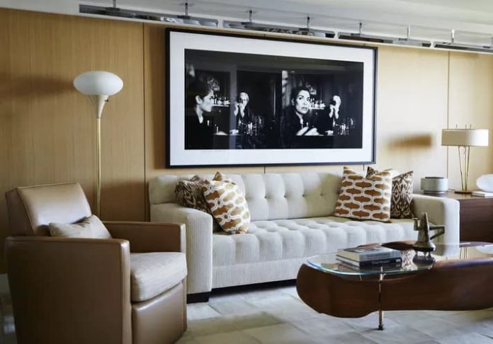 25+ Beautiful White Couch Living Room Ideas and Designs (With Photos)