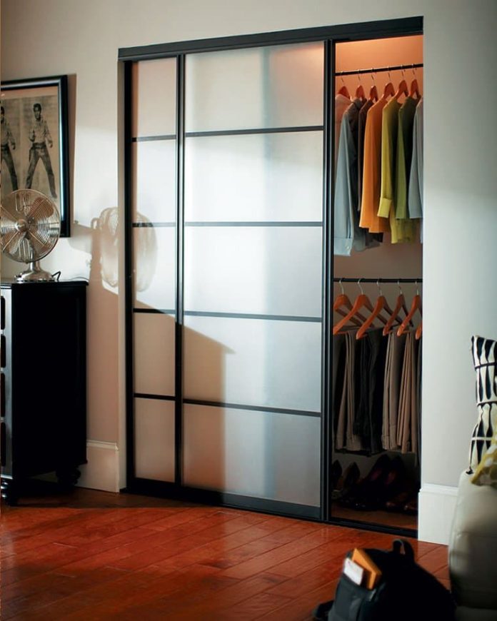 35+ Best Closet Door Ideas and Designs (With Pictures) For 2024