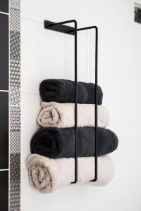 35+ Creative DIY Bathroom Towel Rack Ideas and Designs (Photos)