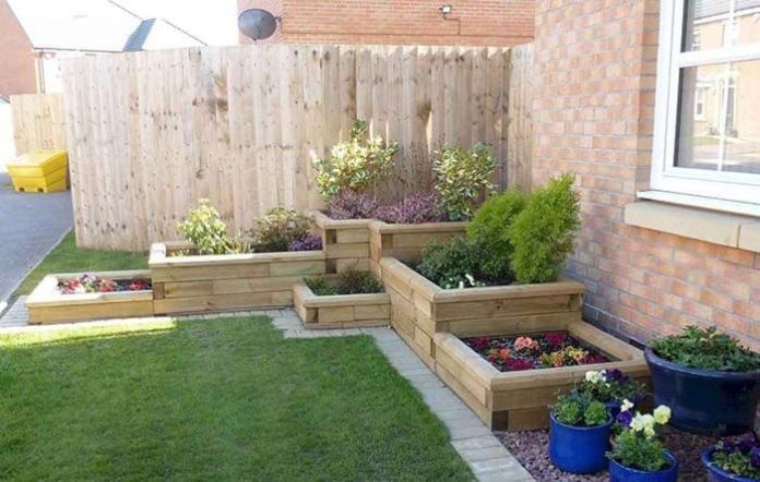 35+ Best Corner Garden Ideas and Designs (With Pictures)