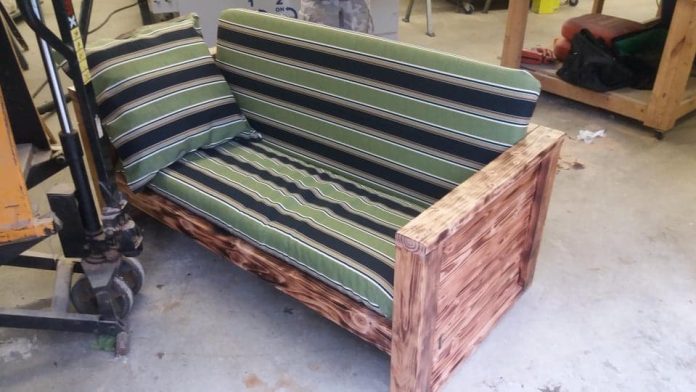 35+ Easy and Creative DIY Couch Ideas and Plans (Photos)