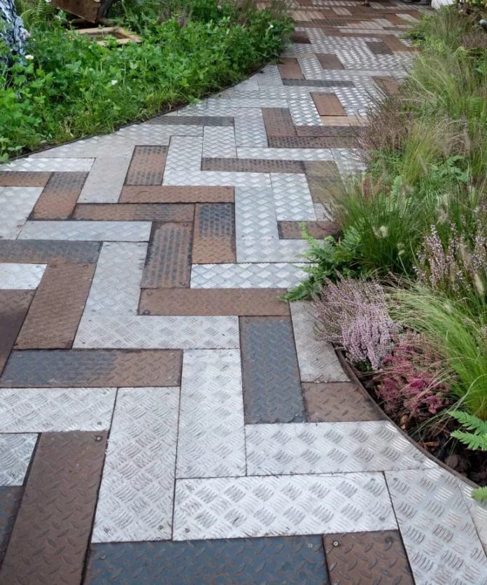 95+ Most Beautiful DIY Garden Path and Walkway Ideas (with Pictures)