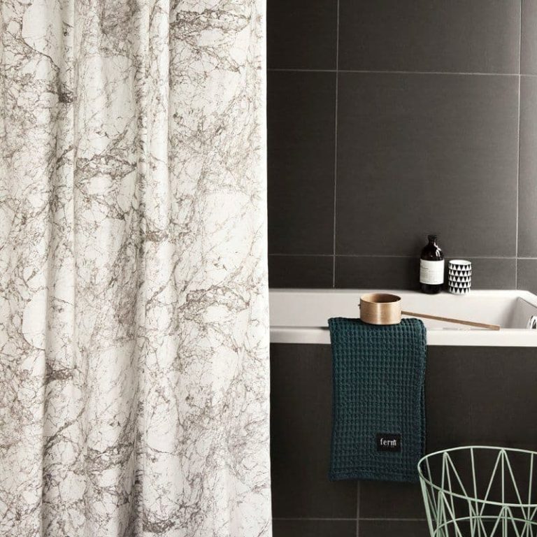 35+ Best Bathroom Shower Curtain Ideas and Designs (With Photos)