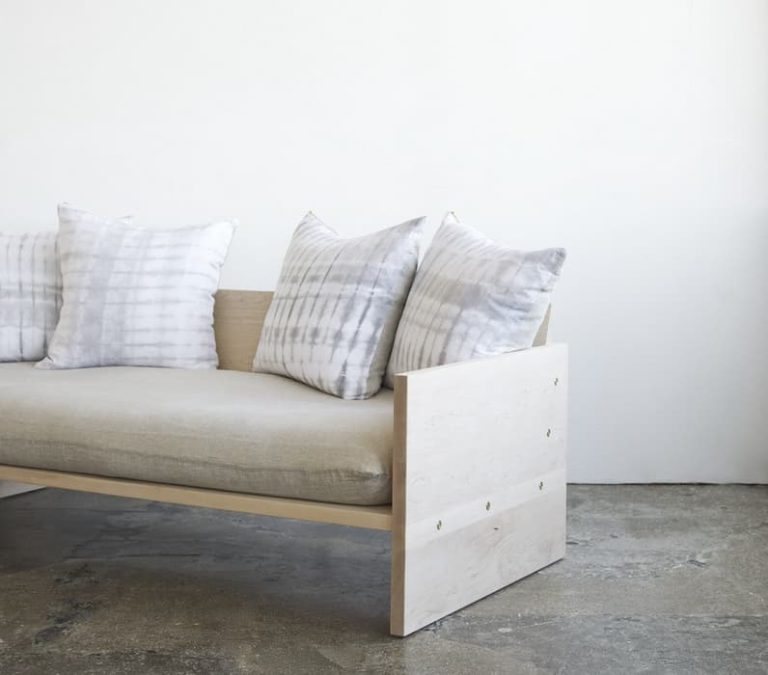 35+ Easy and Creative DIY Couch Ideas and Plans (Photos)