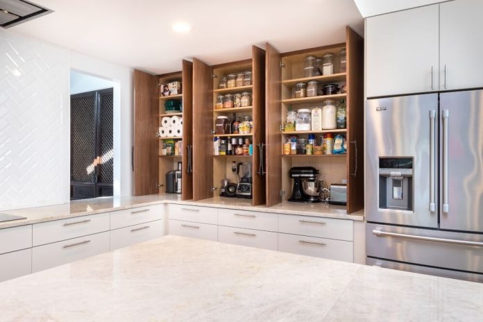 35 Ideas for L-Shaped Kitchen Layouts That'll Make Your Cooking Easier